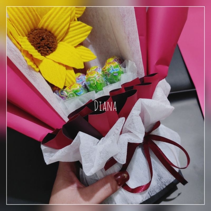 Jual Buket permen cantik cocok untuk hadiah cek deskrpsi | Shopee Indonesia