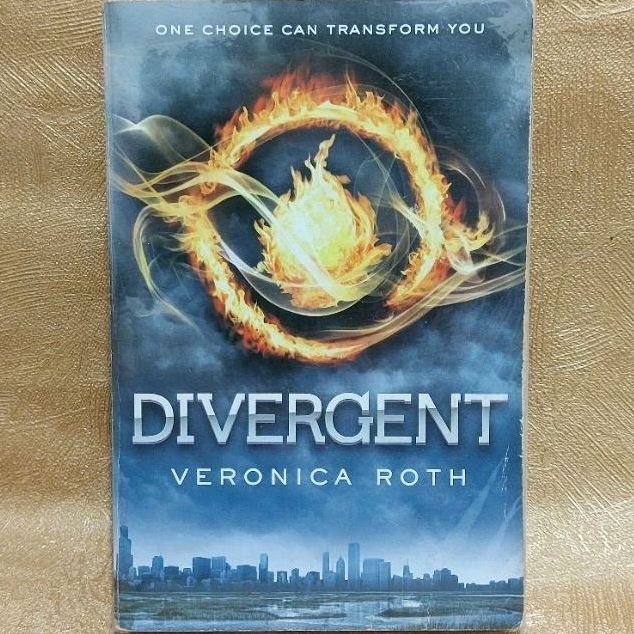 Jual Novel DIVERGENT - Veronica Roth (Original) | Shopee Indonesia