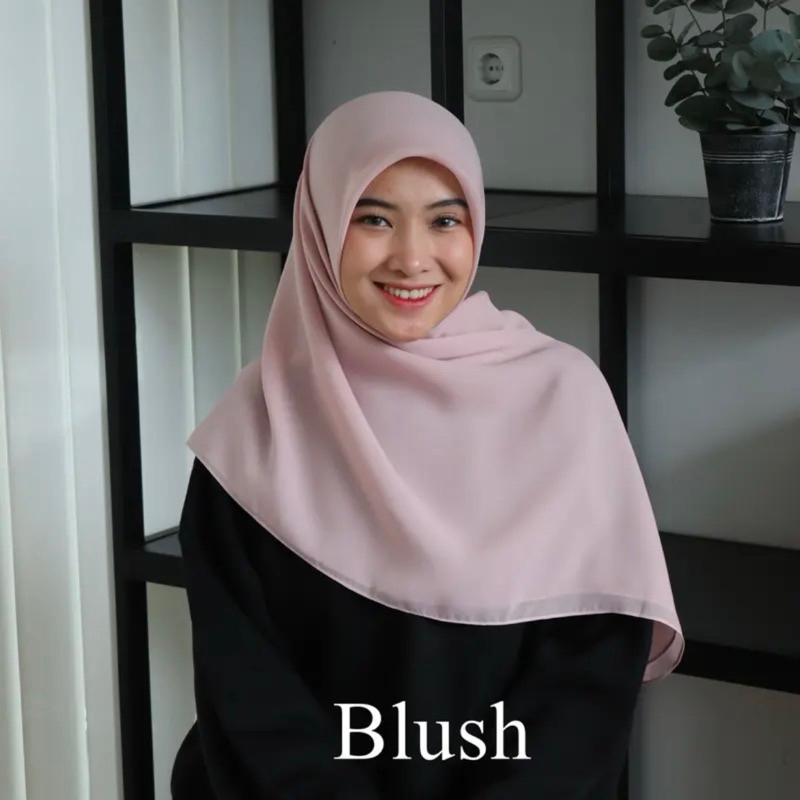 Jual Humaira Scarf Etalase 1 (Hijab Segiempat Oval Ala Malay/Bela Square/Pollycotton Premium ...