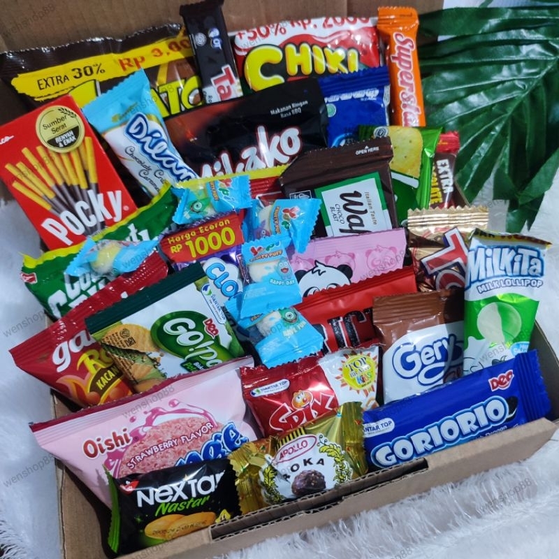 Jual Hampers Graduation Aneka Snack | Hadiah Ulang Tahun | Shopee Indonesia