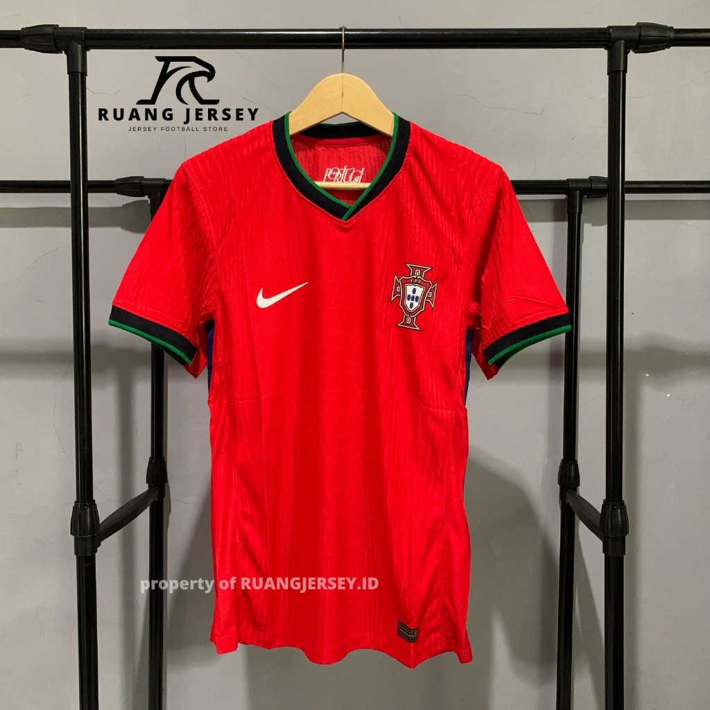 Jual Jersey Sepak Bola Portugal Home Euro 2024 player issue version ...