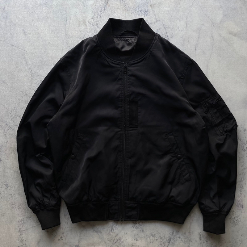 Jual Bomber M-A1 Jacket GU /GlobalUniqlo (black) | Shopee Indonesia