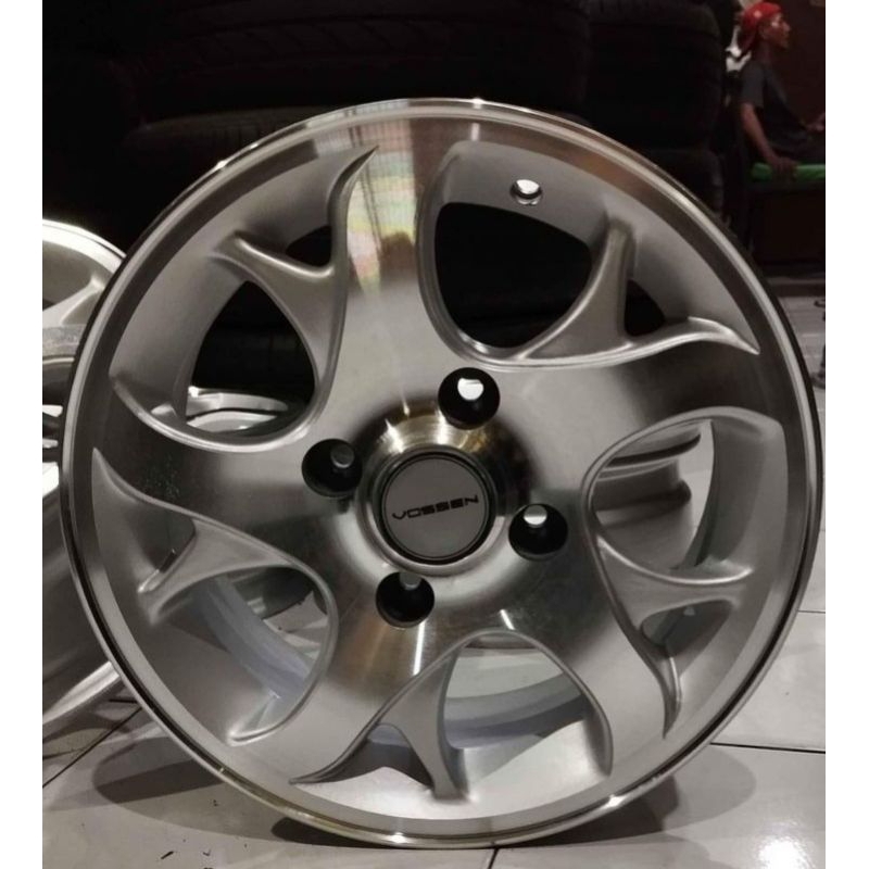 Jual Velg Mobil Bekas Kijang Krista Ring15 Lebar 6 Pcd 4X114,3 Et27 Silver Polis (Normal ...