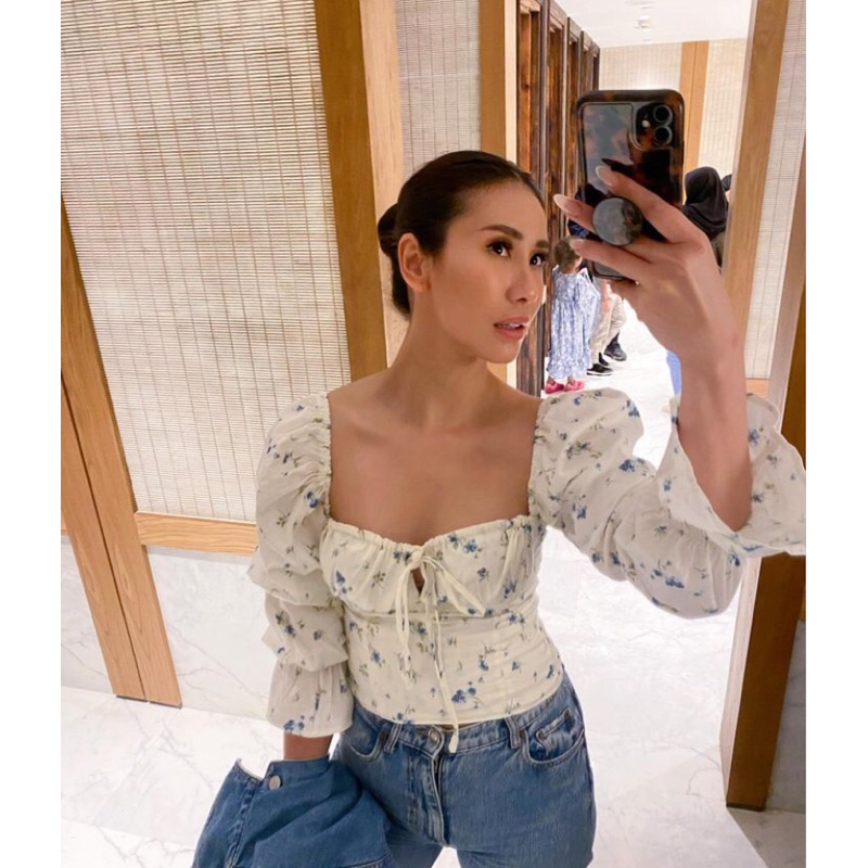 Jual Lily Top | Shopee Indonesia