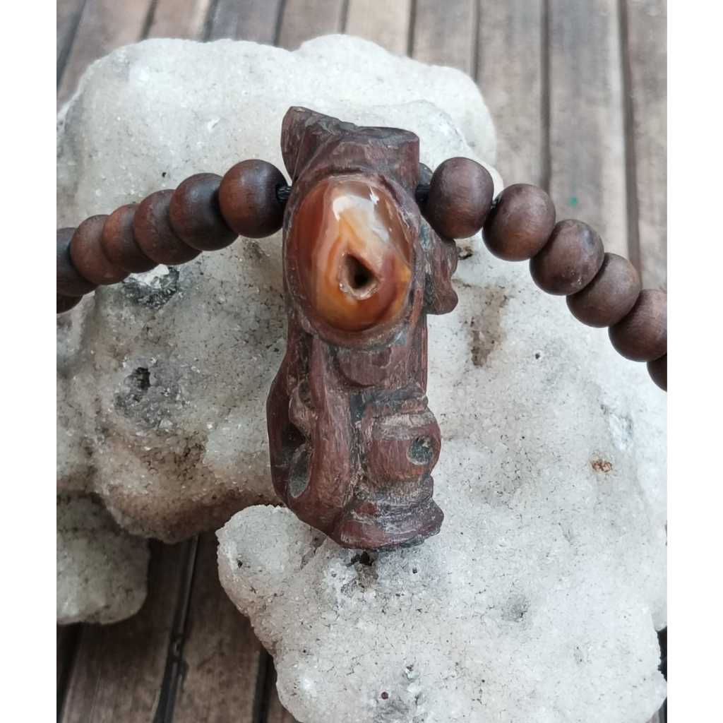Jual Liontin Kalsedon Combong Kayu Galih Asem Ukir Plus Nogosari ...