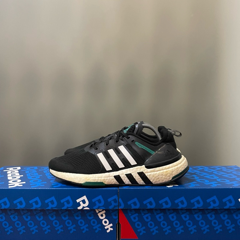 Jual 42 - Sepatu Lari Running Gym Adidas Bekas Second Adidas Equipment ...