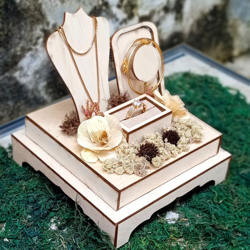 Jual (REAL PICT ) BOX HANTARAN SESERAHAN TEMPAT PERHIASAN TUNANGAN ...