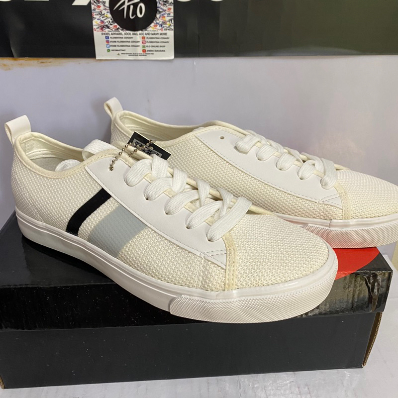 Jual Sepatu Airwalk Original Sneaker Casual Karson White Men Stok lama ...