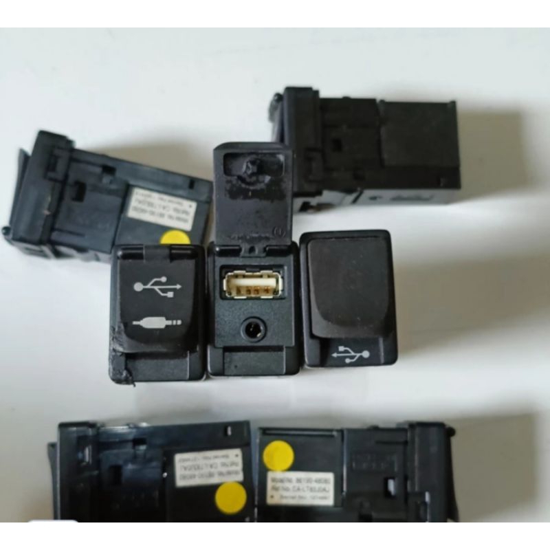 Jual switch USB charger Toyota original | Shopee Indonesia