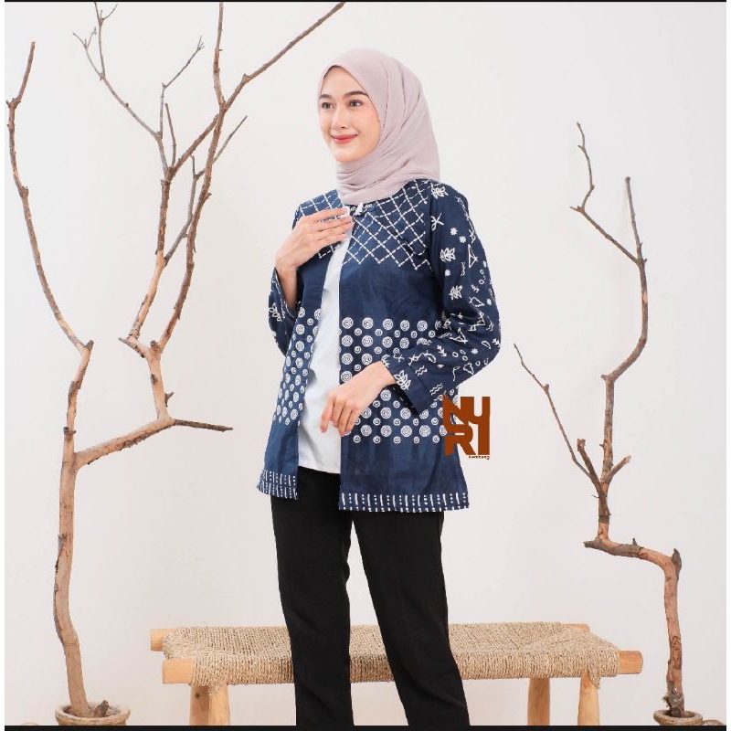 Jual Baju Batik Wanita Modern Terbaru 2024 Atasan Batik Wanita Kekinian ...