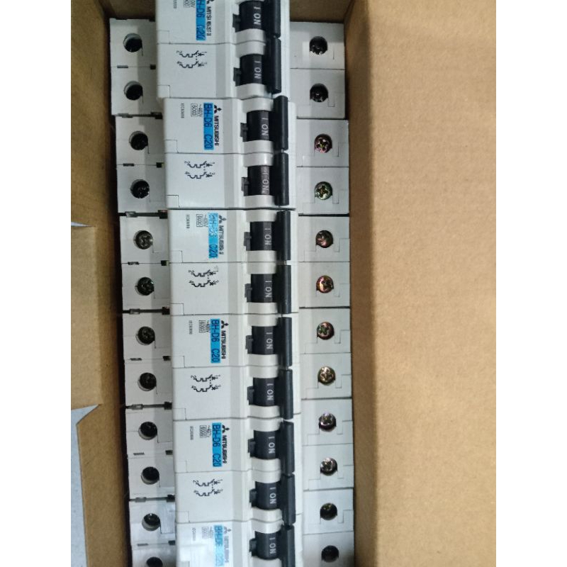 Jual MCB Mitsubishi 20A 2Pole | Shopee Indonesia