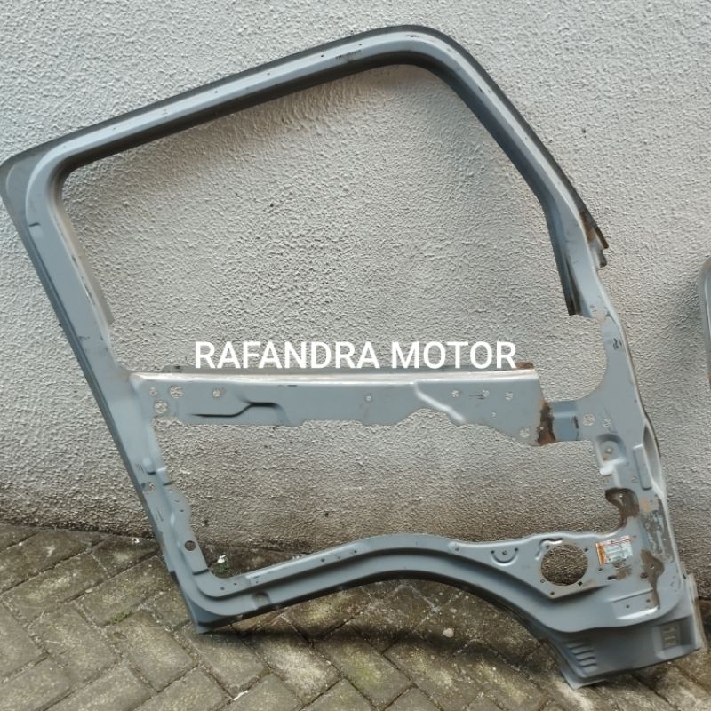 Jual PANEL DAUN PINTU/KULITAN PINTU DALAM CANTER 110PS/125PS ORIGINAL ...