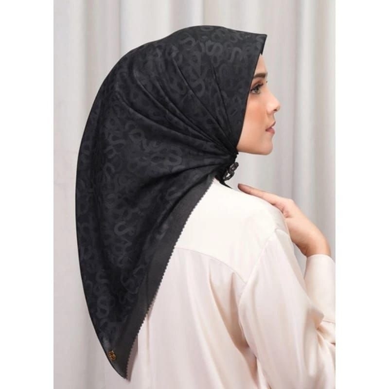 Jual Button Scarf Hijab Segi Empat Premium Jilbab Voal Motif Lasercut ...