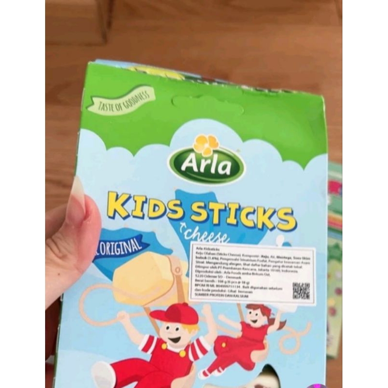 Jual KEJU ARLA STICK (4 box) | Shopee Indonesia