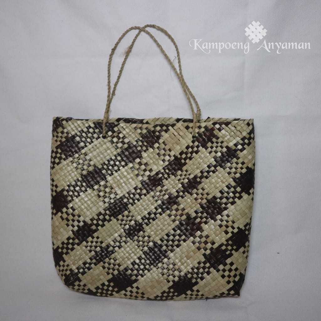 Jual Tas anyam handmade cantik | Shopee Indonesia