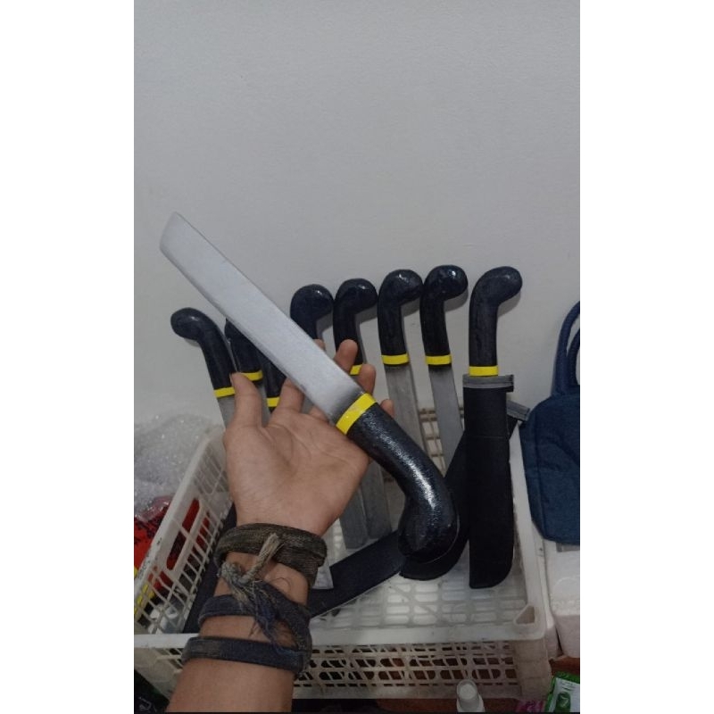 Jual Golok Kayu Mainan Golok Pencak Silat Golok kayu Adat betawi ...