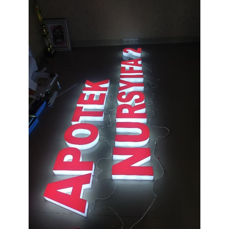 Jual huruf timbul akrilik led letter akrilik sign letter box | Shopee ...
