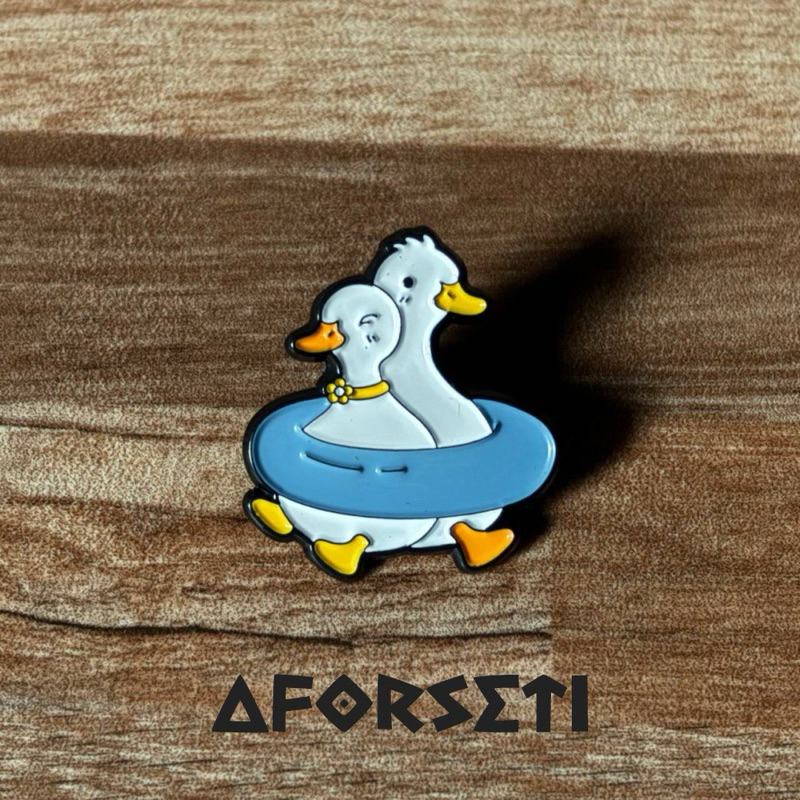 Jual PIN ENAMEL “DUCK HOLIDAY A" BROS PIN / BROOCH / PIN COUPLE / PIN ...