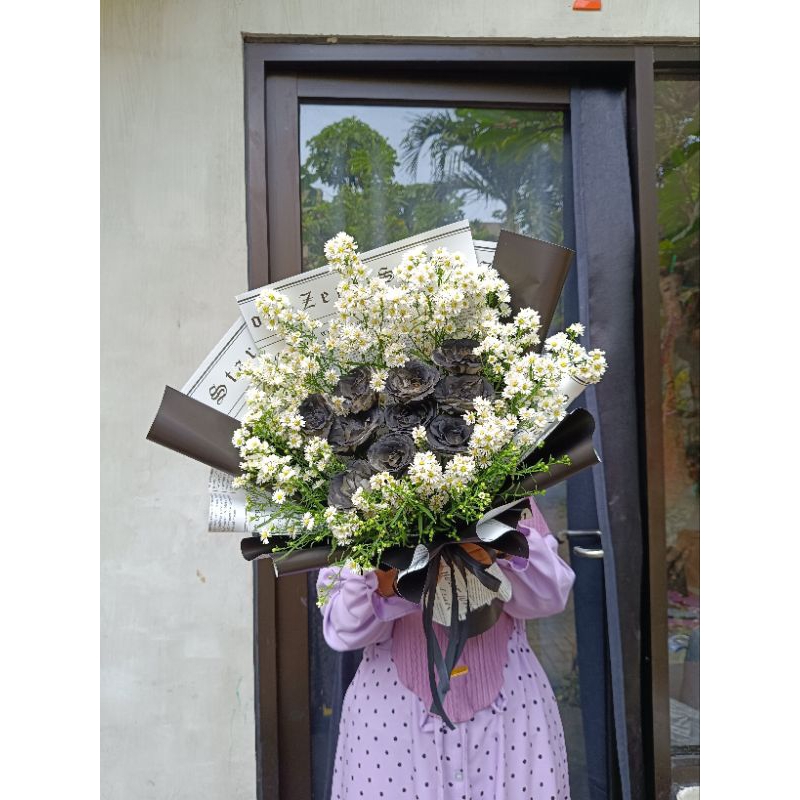 Jual buket bunga mawar hitam segar asli fresh flower bouquet | Shopee ...
