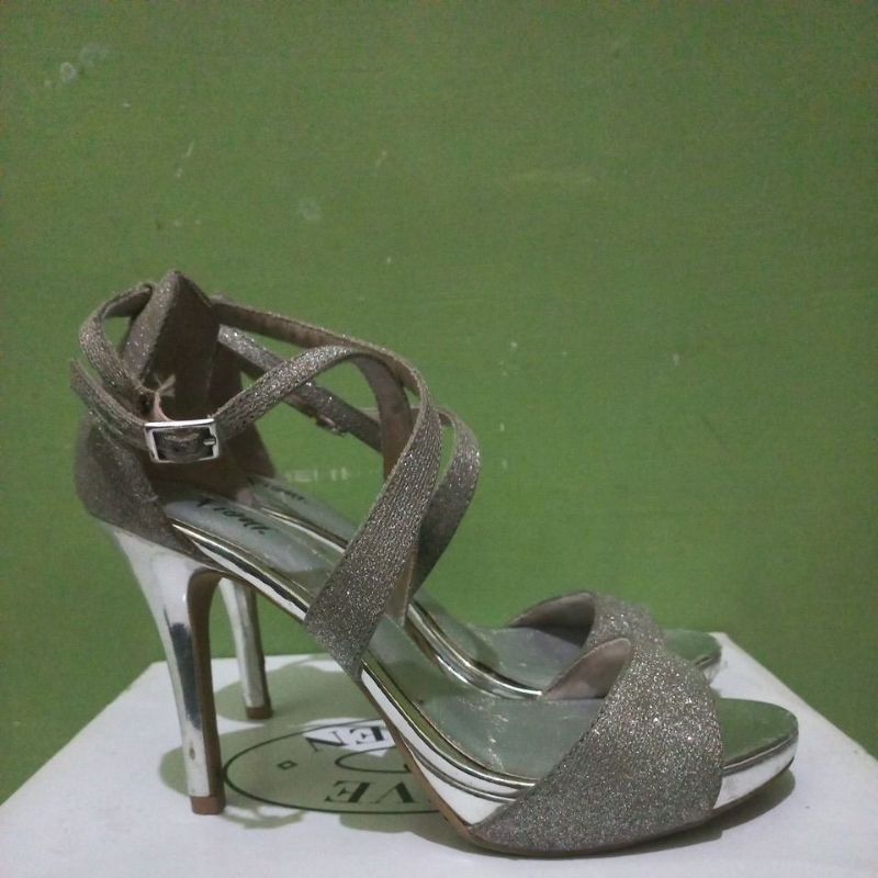 Jual Preloved Fioni Heels Payless / Heels Wisuda / Heels Party / Heels ...