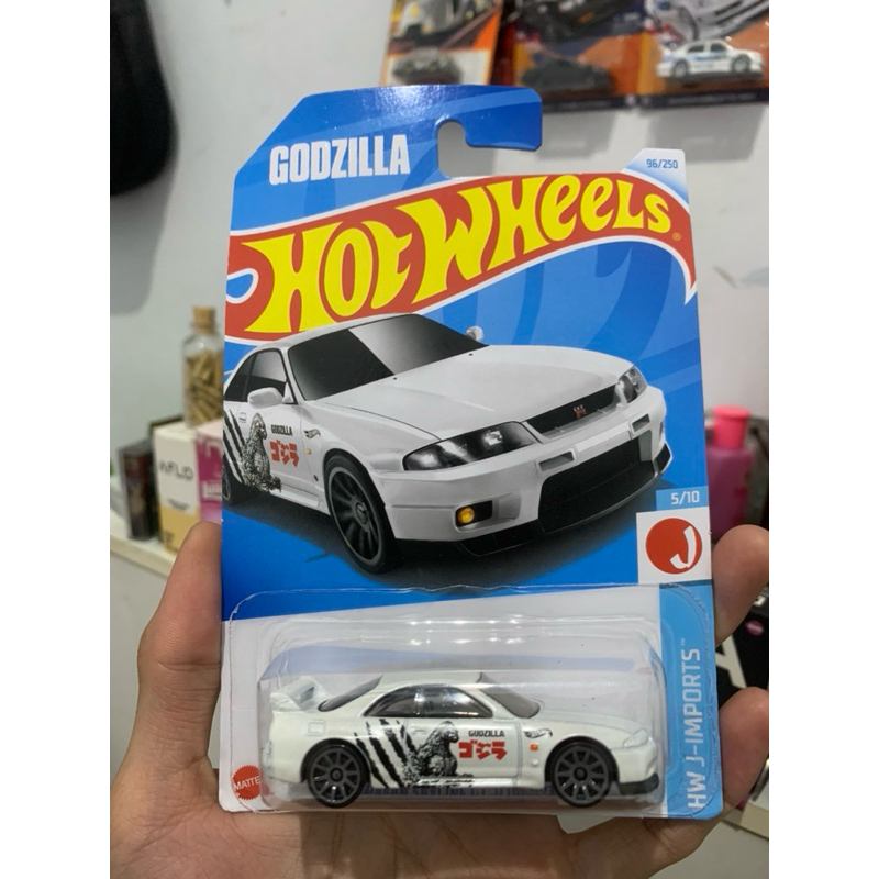 Jual Hot Wheels Nissan Skyline GTR BCNR33 R33 Putih Godzilla - D 2024 ...
