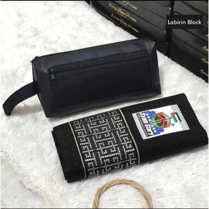 Jual Sarung Santri Motif Labirin BLACK Treveling | Shopee Indonesia