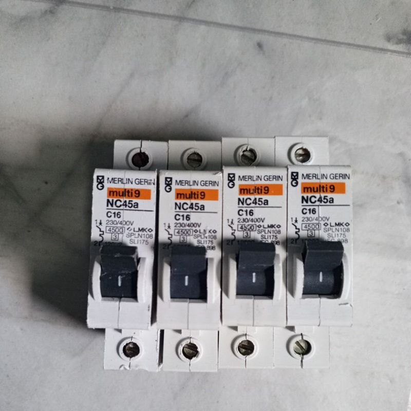 Jual Mcb merlin gerin 1 phase | Shopee Indonesia