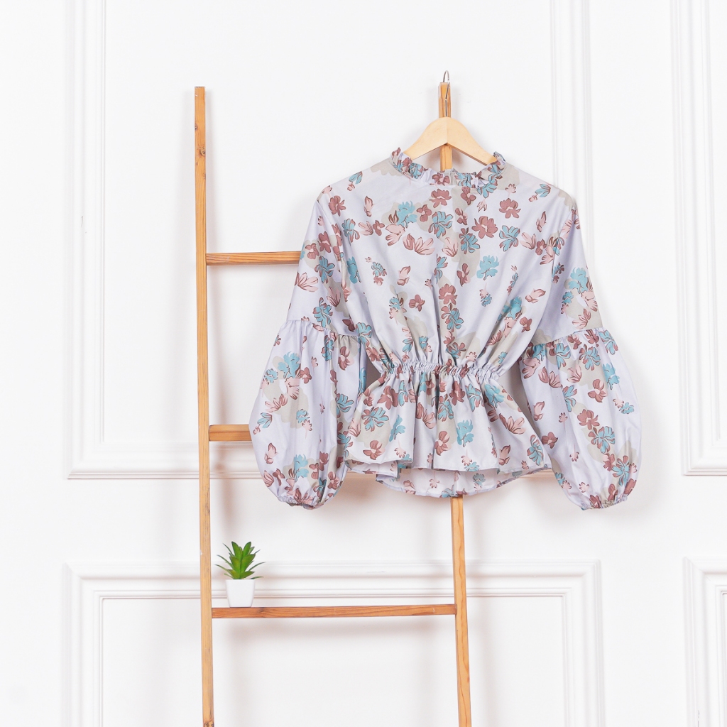 Jual IL - BYTHA FLORAL BLOUSE / ATASAN WANITA MOTIF BUNGA PINGGANG KERUT KOREAN STYLE | Shopee ...