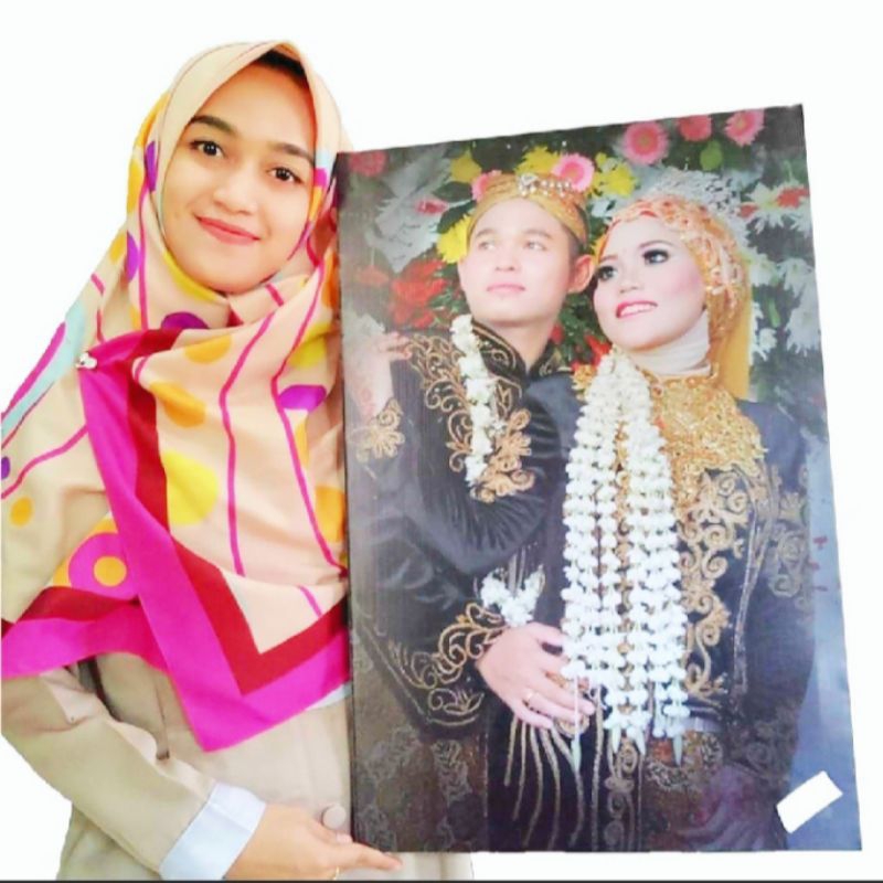 Jual CETAK FOTO 20R (30X40) LAMINASI GLOSSY.(anti gores) | Shopee Indonesia
