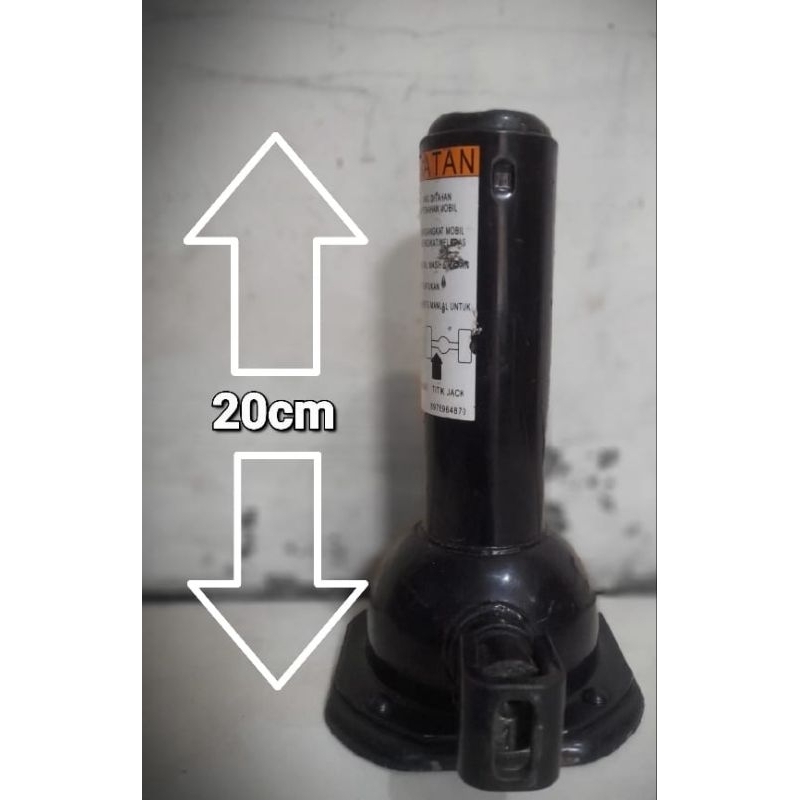 Jual Dongkrak Botol Ulir Original Isuzu Traga + Kunci Roda 21mm ...