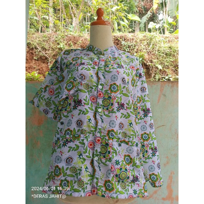 Jual seragam batik madrasah diniyah FKDT pria/wanita pul batik ...
