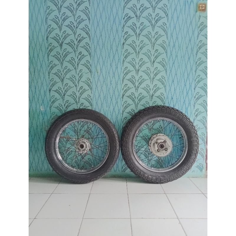 Jual ban set velg set ban depan belakang//ring 18//tapak lebar//swallow ...