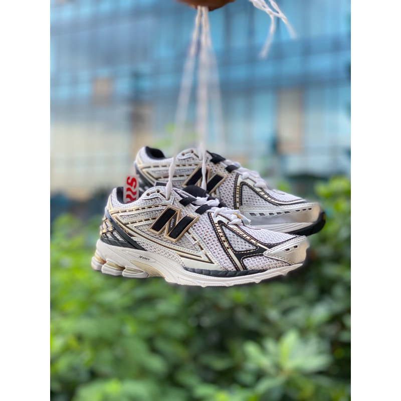 Jual New balance 1906R White Black Gold ( 1906RA ) | Shopee Indonesia
