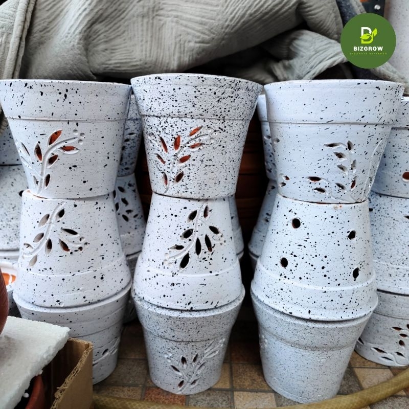 Jual Pot Gelas 15cm | Pot Gerabah Tanah Liat Motif Daun & Bulat | Pot ...