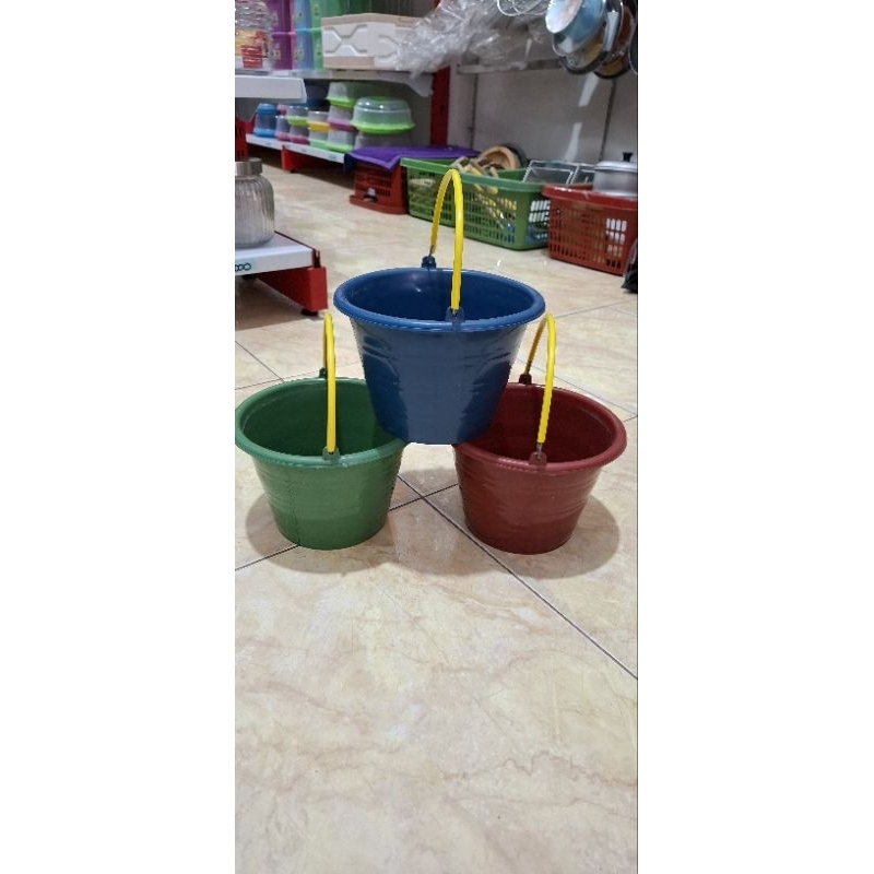 Jual Ember 7/8 galon/ember kecil / ember cuci tangan vitara | Shopee ...