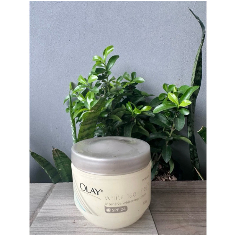 Jual Olay White Radiance Intensive Whitening Cream spf23 | Shopee Indonesia