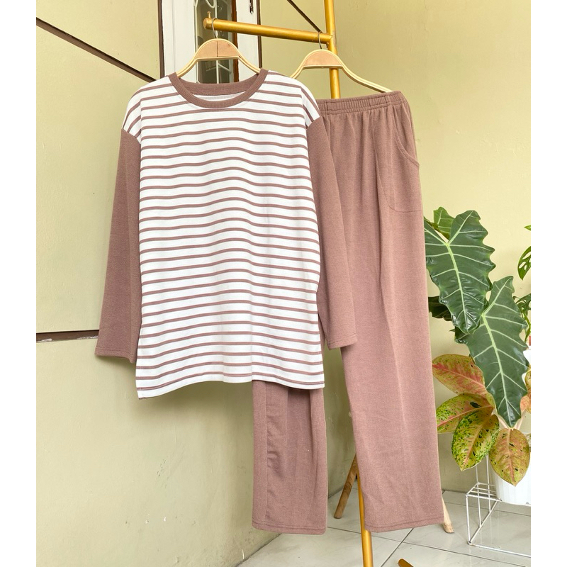 Jual setelan celana jumbo wanita kaos knit salur setcel wanita merk ...
