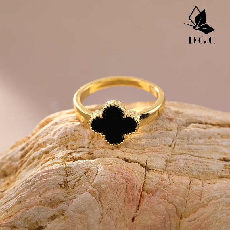 Jual D.G.C Cincin Clover Titanium Wanita Anti Karat Fashion Cincin ...