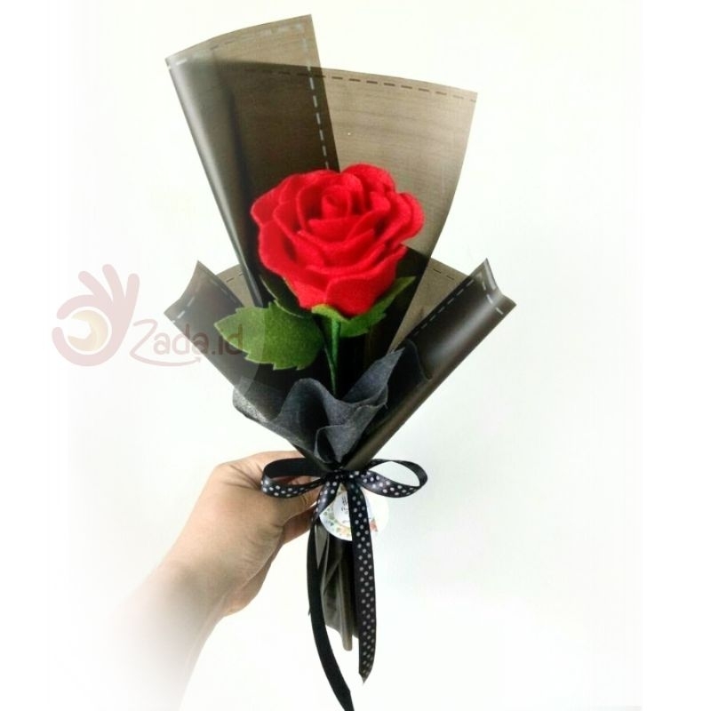 Jual Buket Mini Bouquet Bunga Mawar Flanel Simple Aesthetic Warna Merah ...