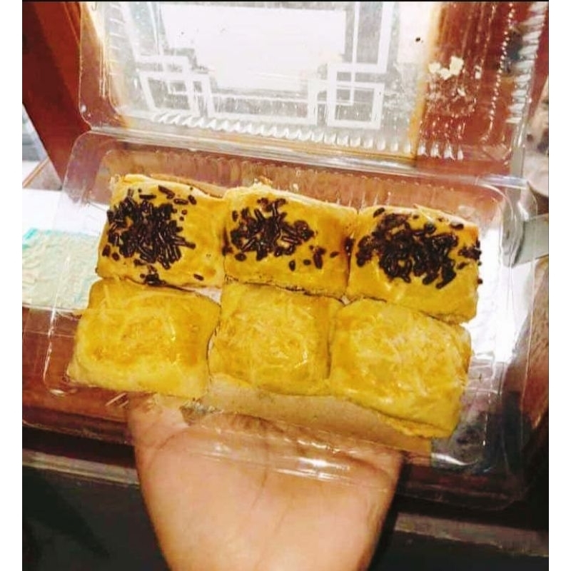 Jual BOLEN PISANG COKLAT DAN BOLEN PISANG KEJU ISI 6PCS | Shopee Indonesia