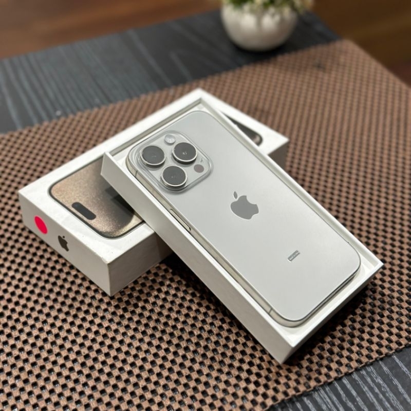 Jual IPhone 15 Pro Max iBox 256 GB & 128 GB SECOND GARANSI RESMI ...