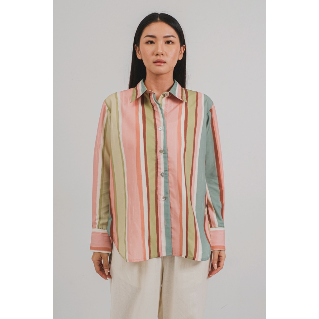 Jual Kyrra x Valen Amijo - Manhattan Loose Shirt. Kemeja Wanita ...