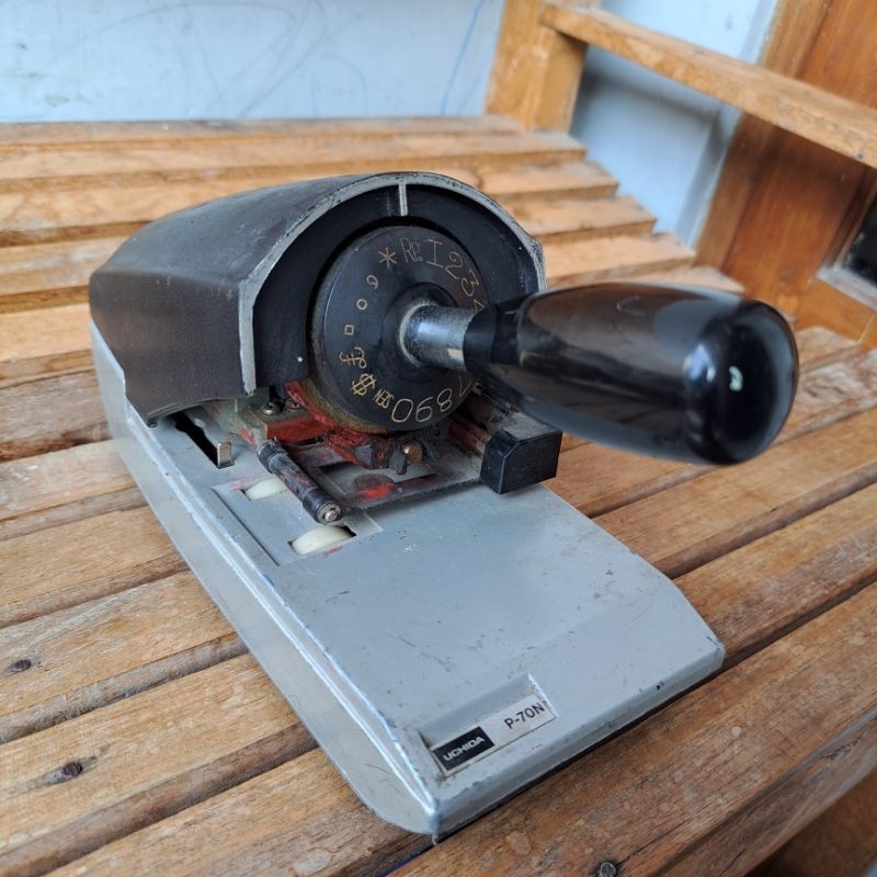 Jual alat manual cetak angka mata uang dari jepang UCHIDA P-70N ...