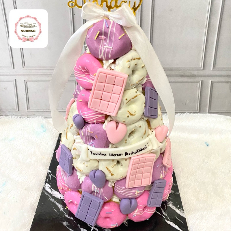 Jual custom donat tower 3, 4 & 5lusin, bisa request tema | Shopee Indonesia