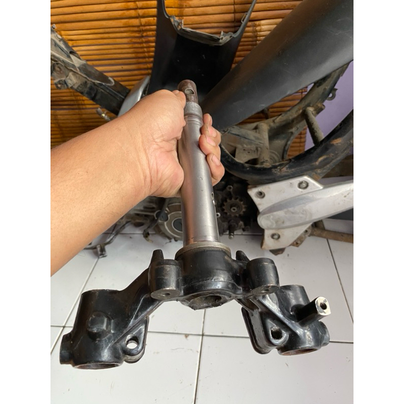 Jual SEGITIGA KAWASAKI ZX 130 / PART ZX / SEGITIGA MOTOR | Shopee Indonesia
