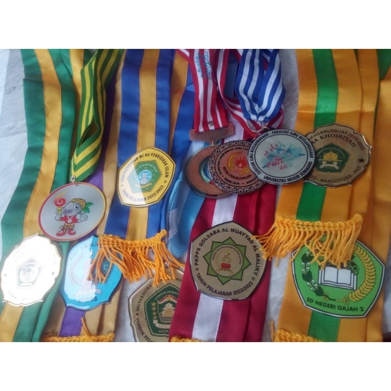 Jual KALUNG WISUDA / SAMIR WISUDA / LOGO CUSTOM | Shopee Indonesia