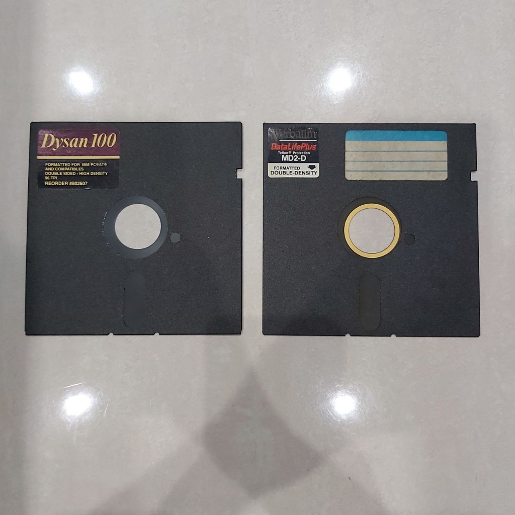 Jual Disket Besar Jadul Bekas untuk pajangan / dekorasi / kolektor ...