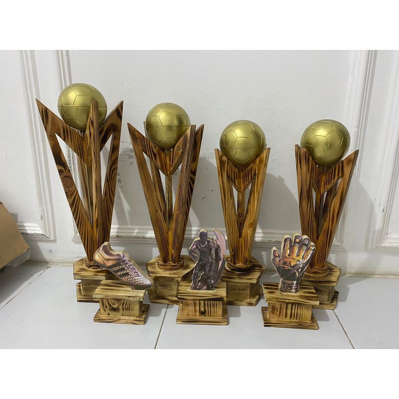 Jual piala kayu sepak bola Pola 7 | Shopee Indonesia