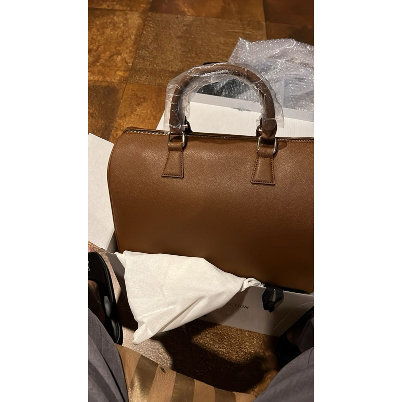 Jual BTS V Mute Boston Bag | Shopee Indonesia