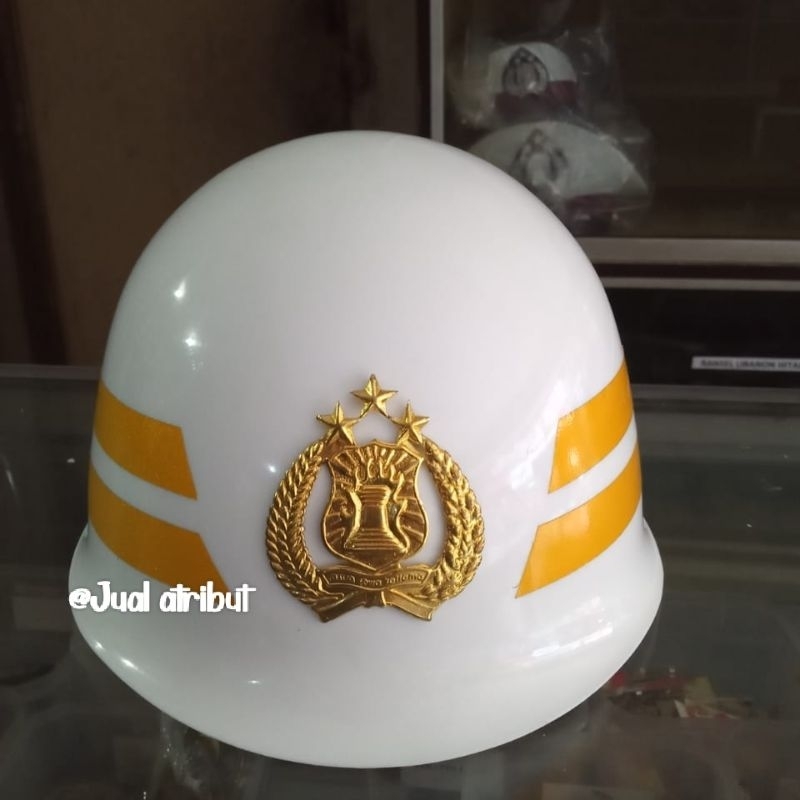 Jual Helm PATAKA upacara POLRI / TNI /GARUDA Helm PDU Panji TNI POLRI ...